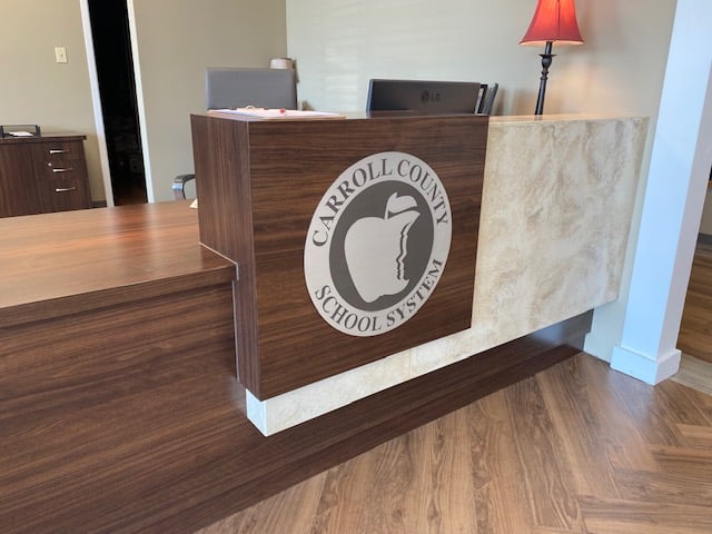 Your Expert Guide: Precision Plaques and Cast Plaques. What’s the difference?